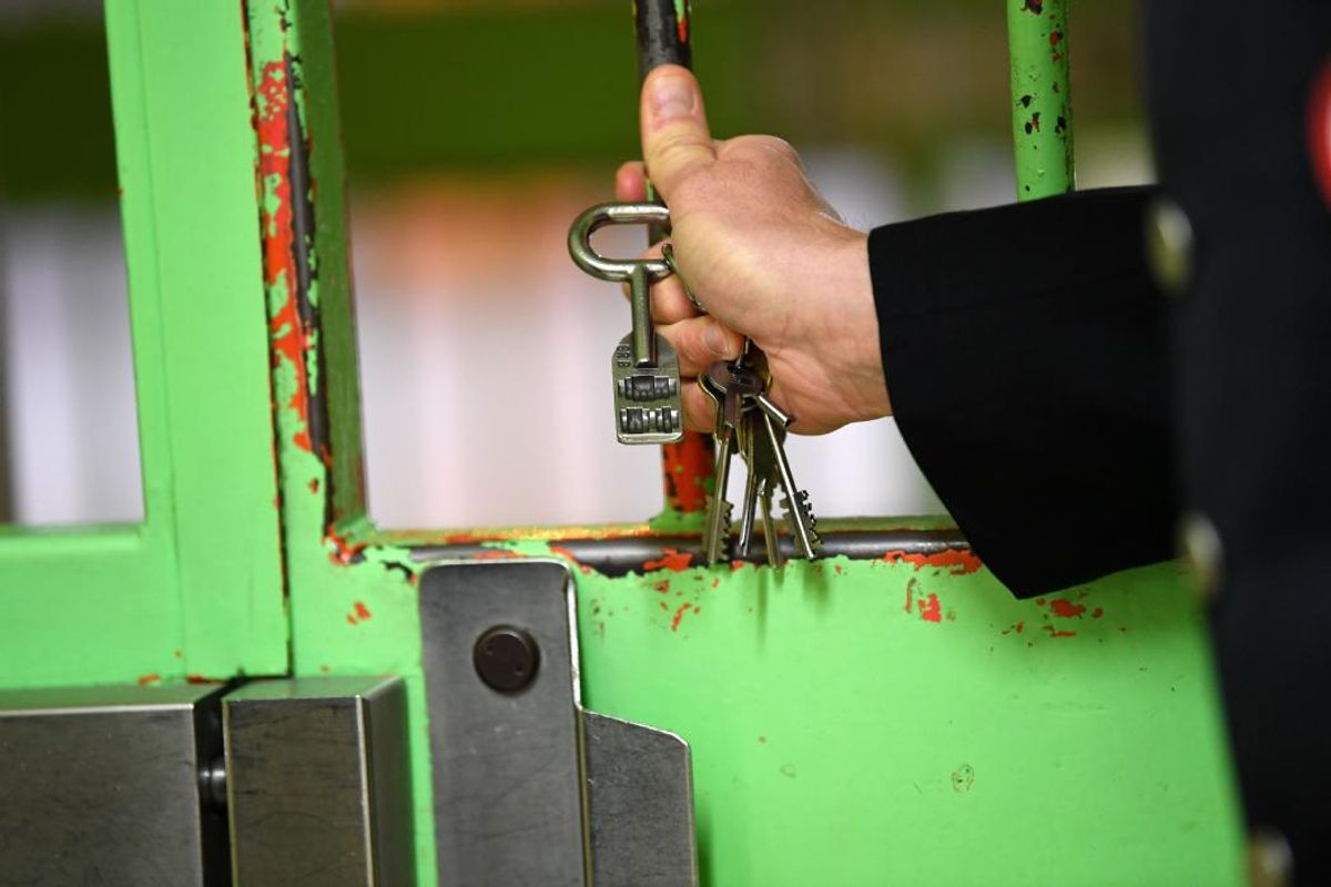 En un coup de poing, il fracture le visage de sa victime à Vierzon : un ...