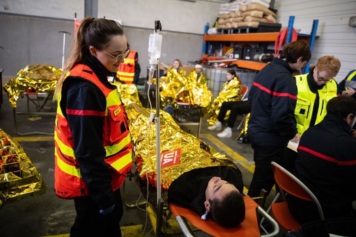 Nous avons rencontré des victimes de l'accident simulé à l'aéroport de ...