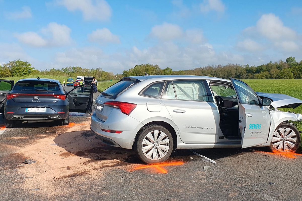 Deux personnes grièvement blessées dans un violent choc frontal sur la D952, au sud-est de Gien ...