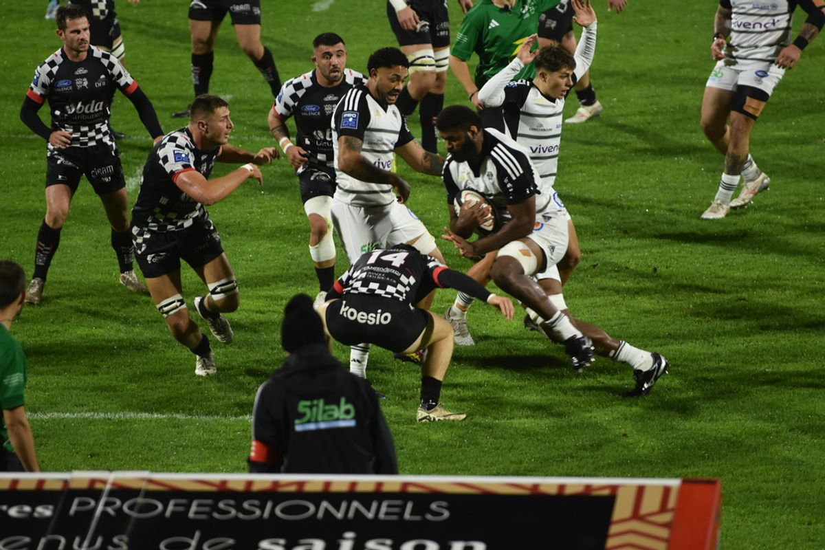 Sans surprise, après la défaite à Valence, le carnet de notes du CA ...