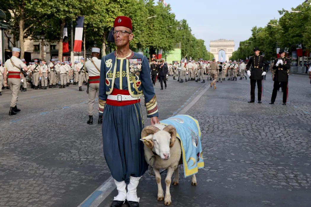 Défilé et parade du 14-Juillet sur les Champs-Élysées : 5 images pour ...