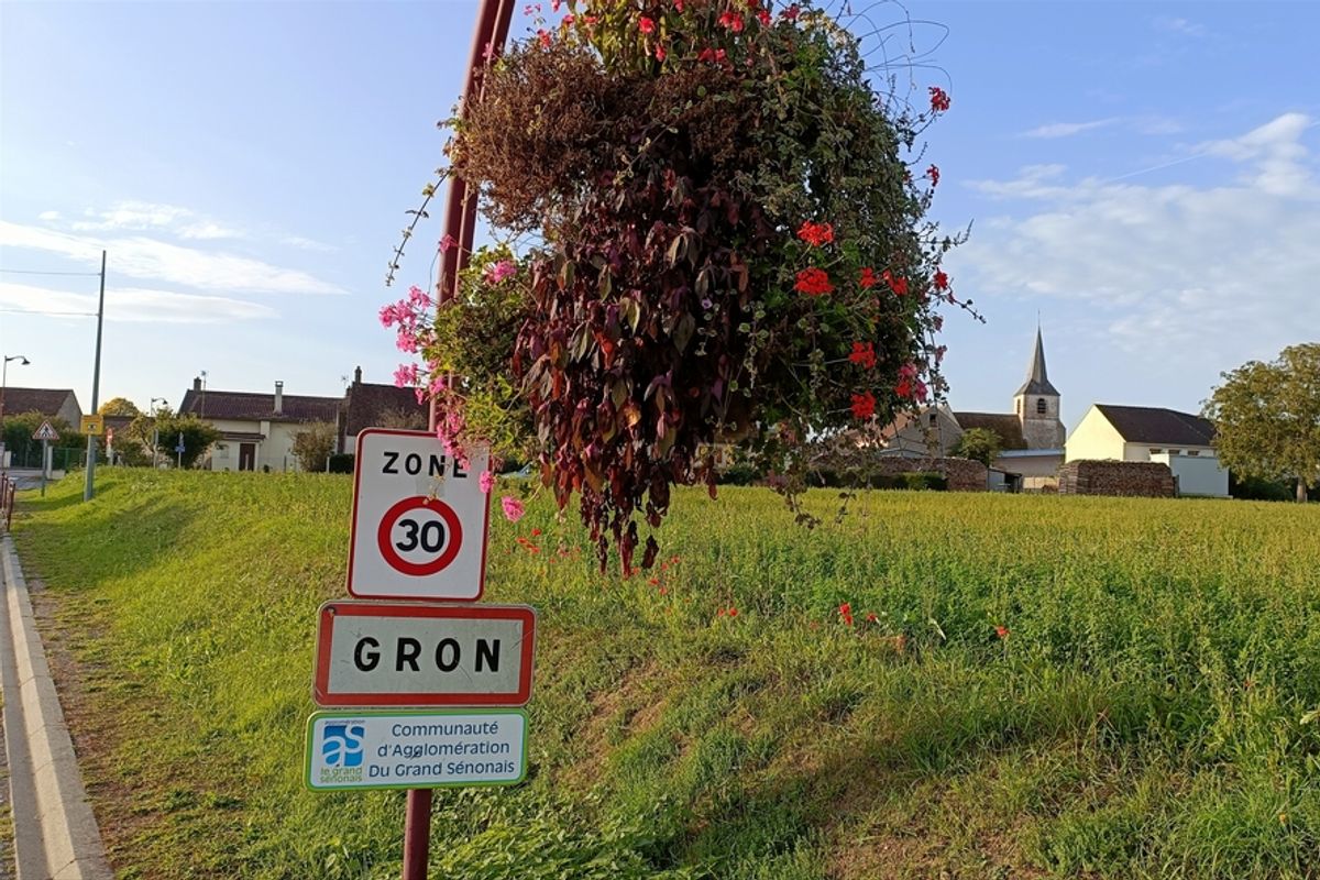 GRON. Une troisième fleur décrochée pour la ville de Gron - L'Yonne ...