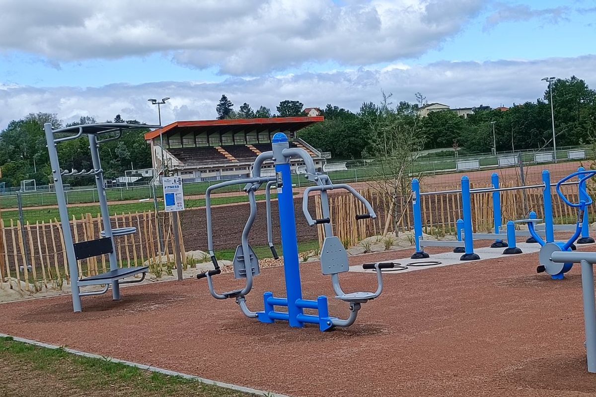 Un nouveau plateau sportif dans le parc Gallieni de Riorges - Le Pays ...