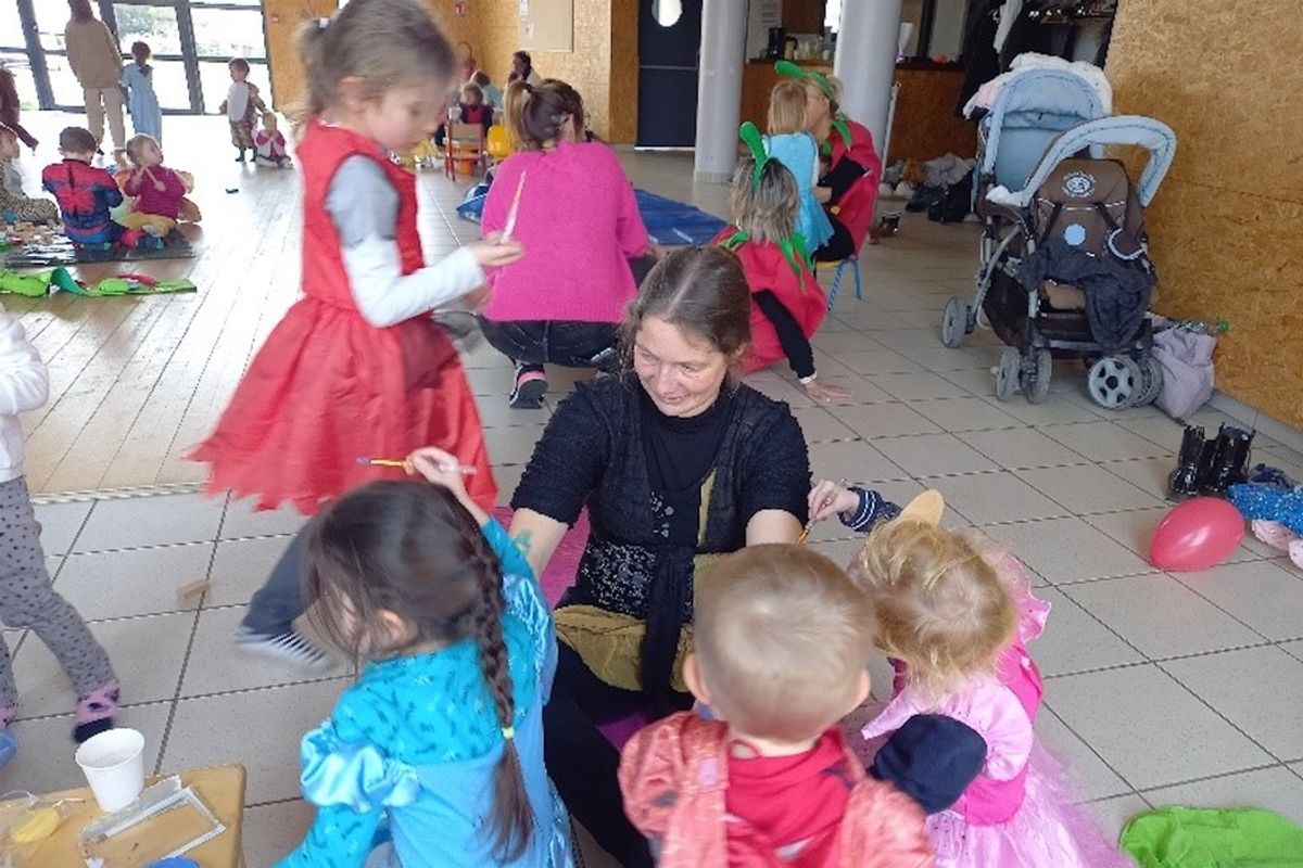 Cinquante-six enfants au carnaval - La Montagne