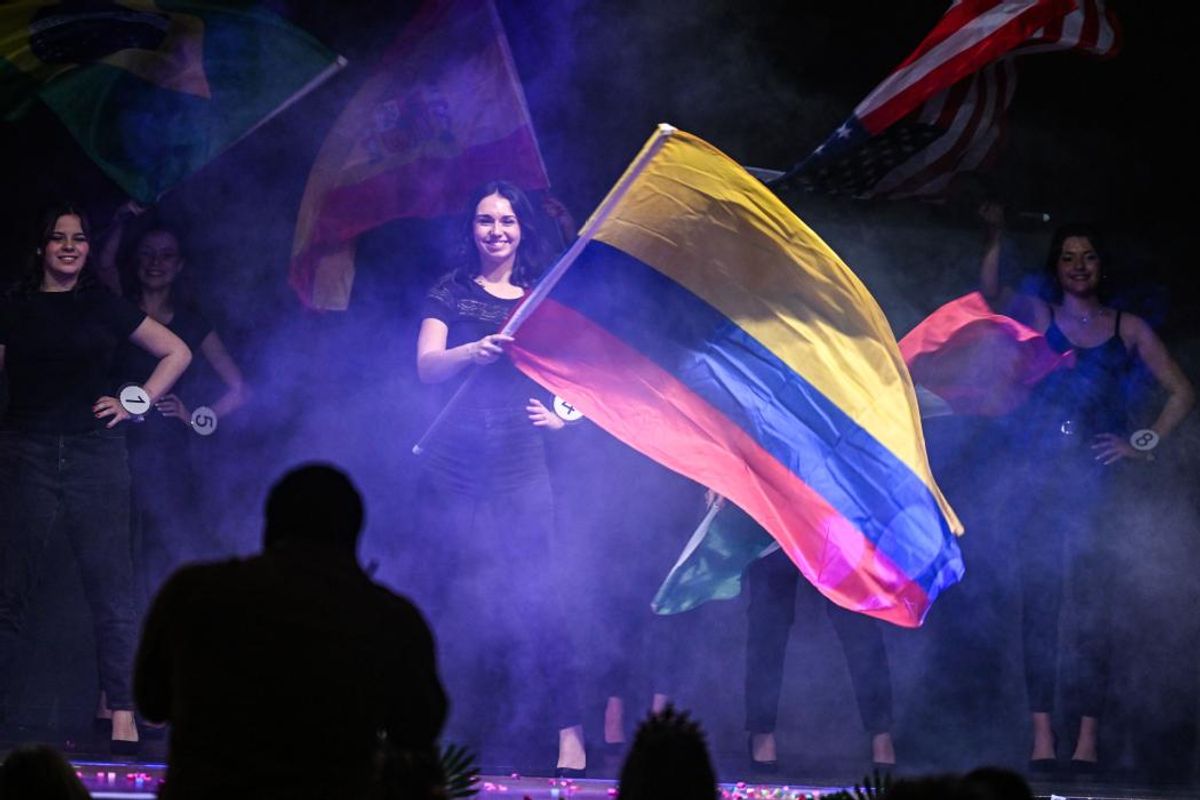 Nos photos de la soirée d'élection de Miss Moulins 2024 : Manon ...