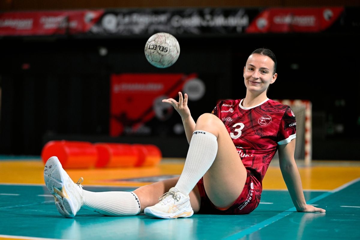 Handball : la polyvalence assumée de Juliette Janod l'arrière du HBCAM ...