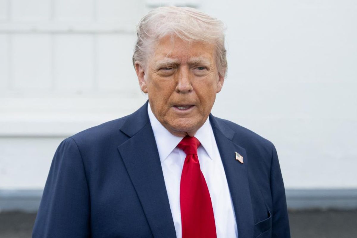 À quatre jours du conclave Donald Trump publie un portrait de lui ...