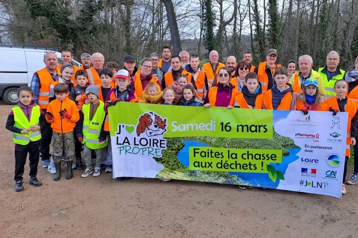 PERREUX. Belle mobilisation pour nettoyer la nature - Le Pays Roannais