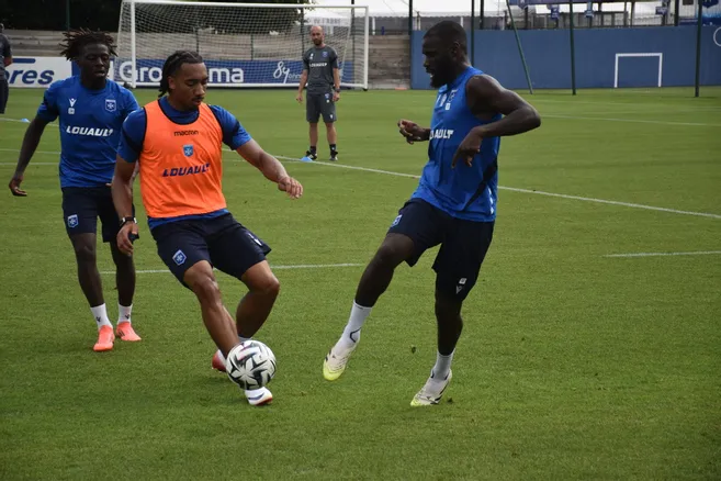 Pas de clash entre Lassine Sinayoko et l’AJA, mais un avenir encore ...