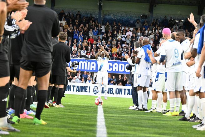 Revivez, en images, le jubilé riche en émotions de Djibril Cissé - L ...