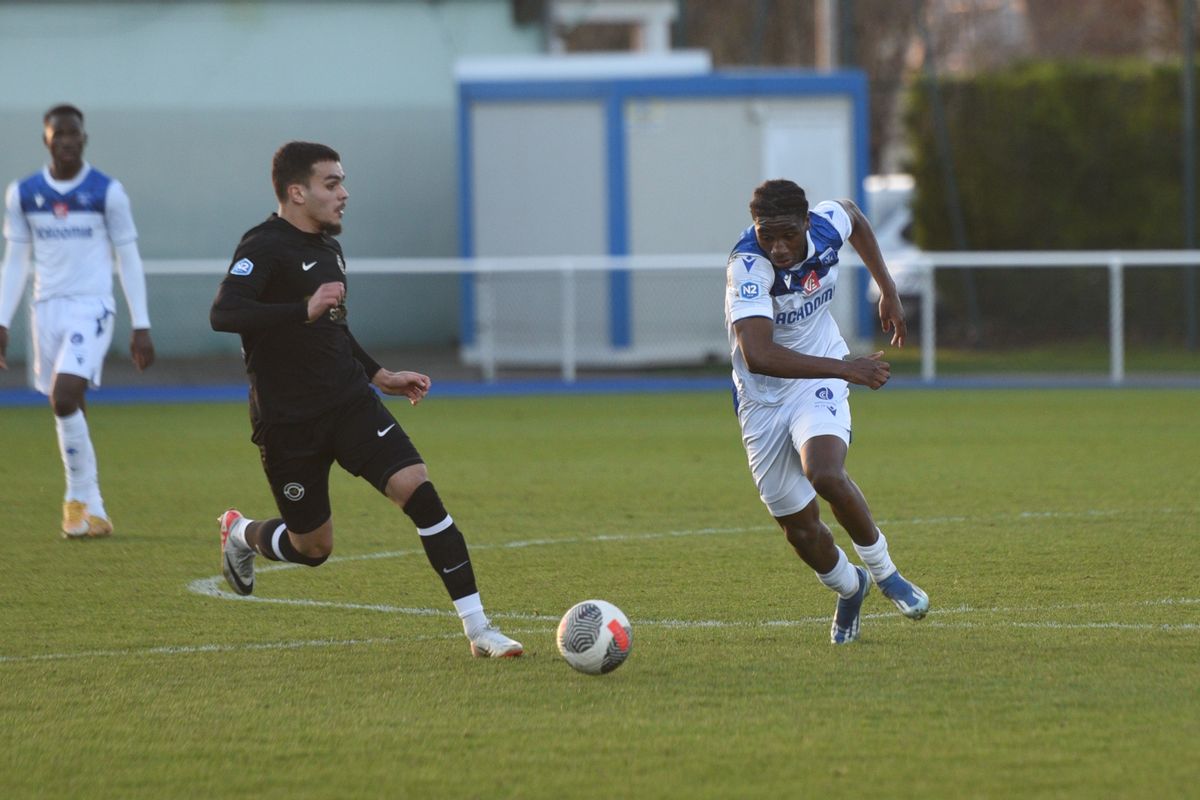 Deuxième défaite consécutive pour l'AJA B battue par Bobigny (2-3) - L ...