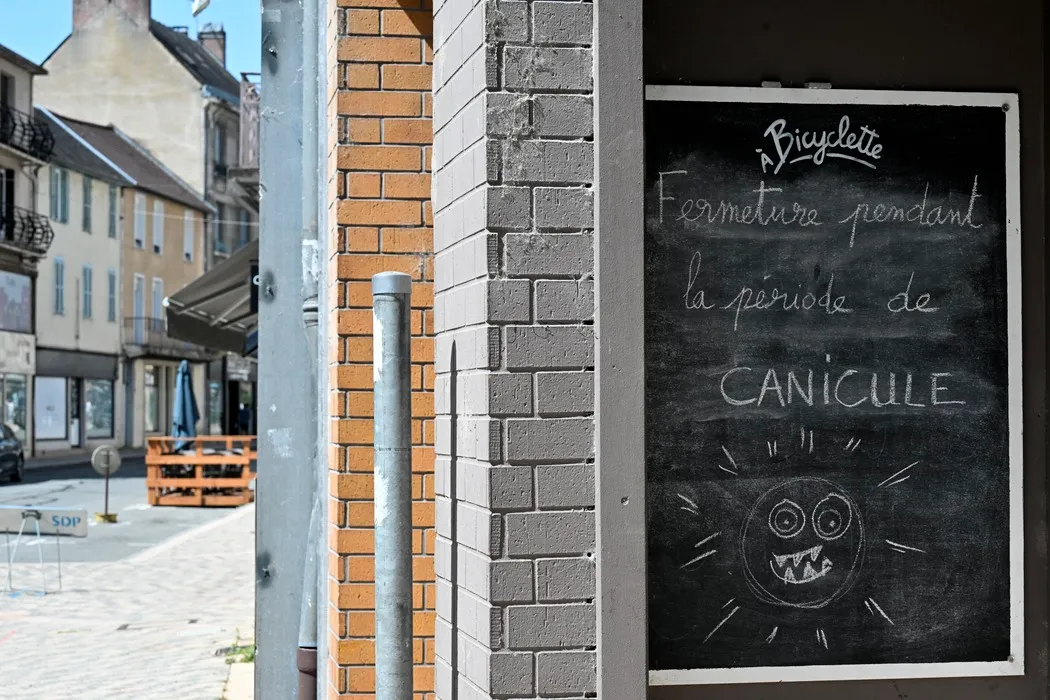 "Même le lierre a cramé" : à Tulle, les commerces font face à la ...