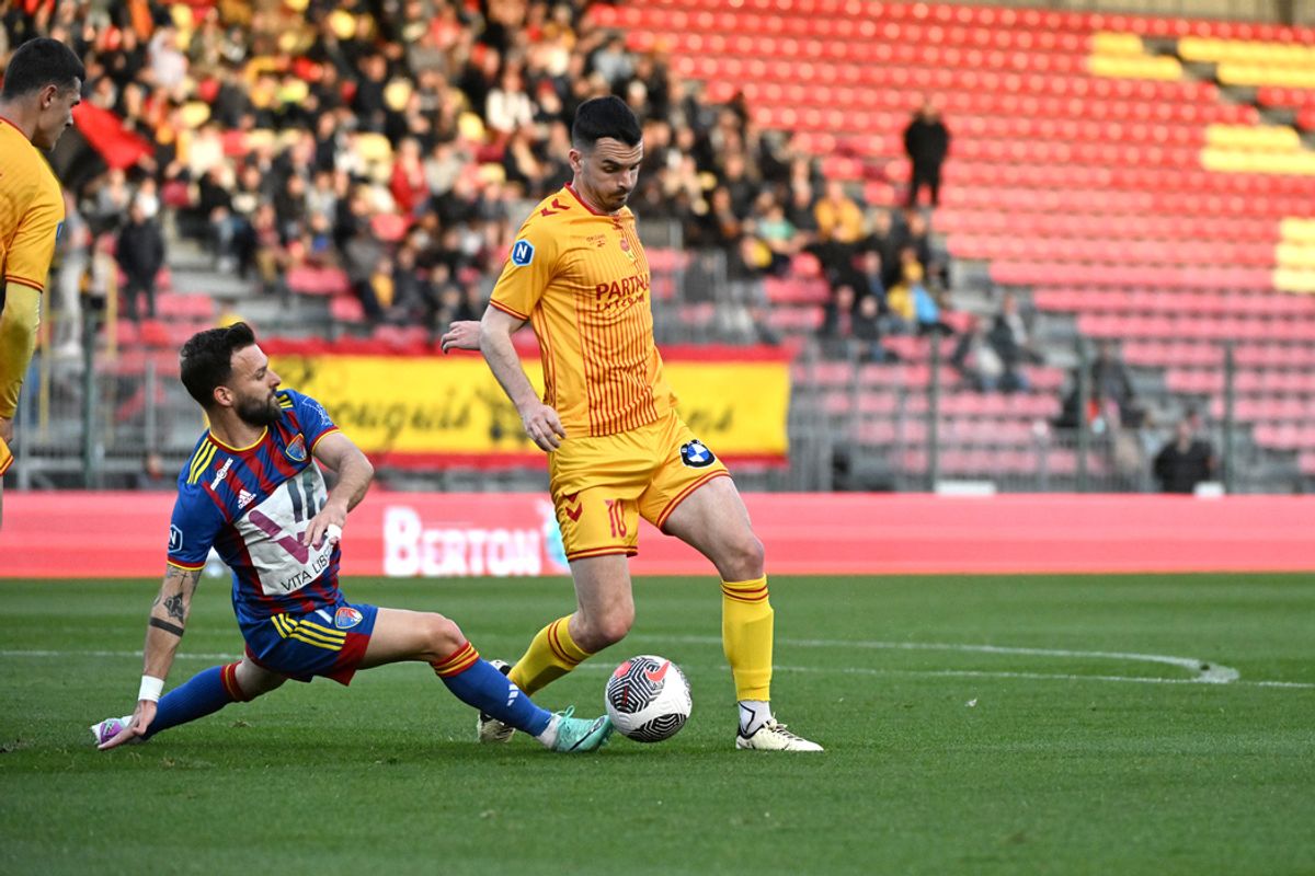 Football : l'US Orléans arrache le nul pour la première de Cyril ...