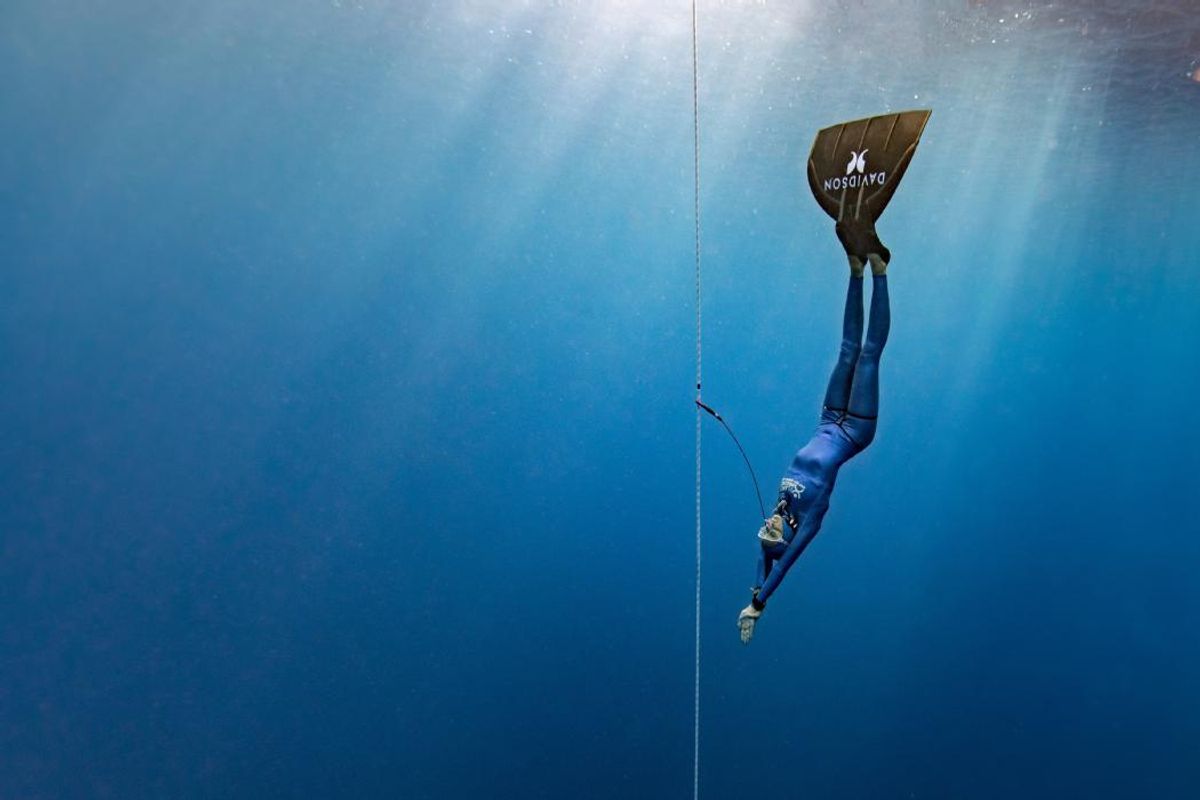 Apnée : Alice Modolo bat un nouveau record de profondeur - La Montagne