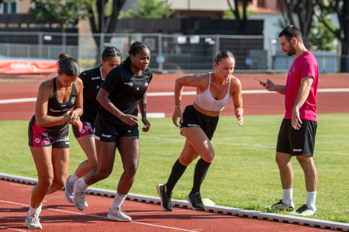 À six semaines de la reprise en D2 Féminine, les Volcaniques du HBCAM ...