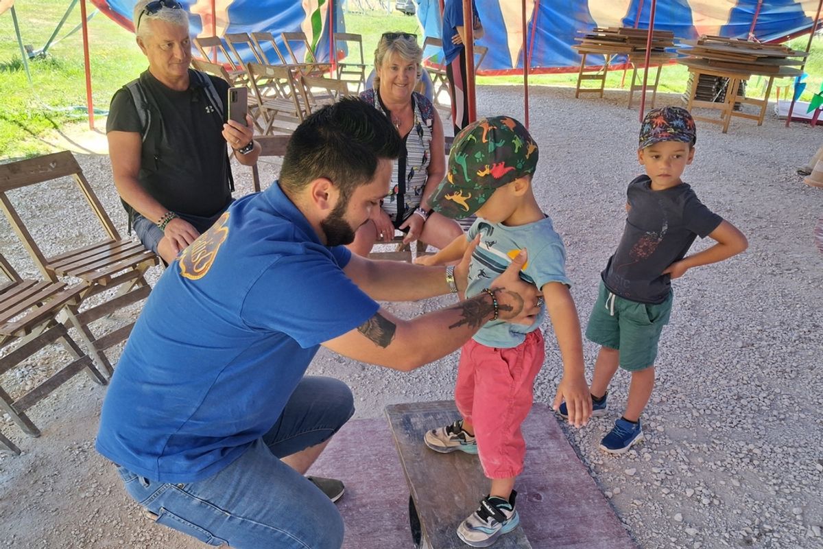 Une journée en immersion au cirque Paradiso de Genouilly - Le Berry ...
