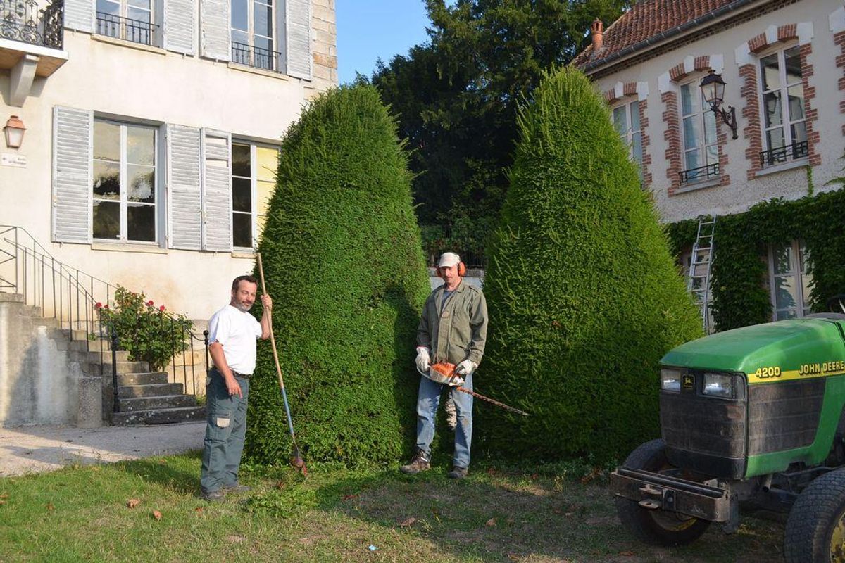 SERGINES. Les services techniques à l’œuvre cet été - L'Yonne Républicaine