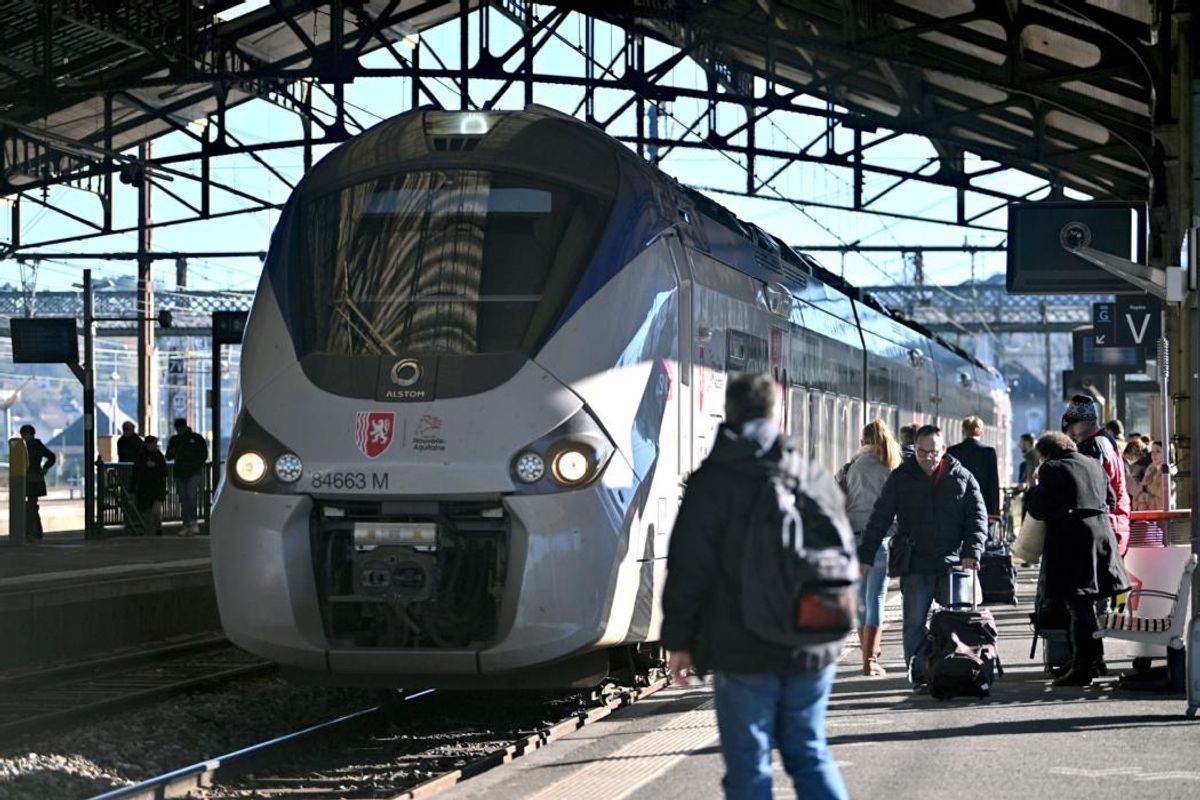 SNCF : les billets de trains pour les vacances de printemps et les ponts de mai mis en vente ce ...