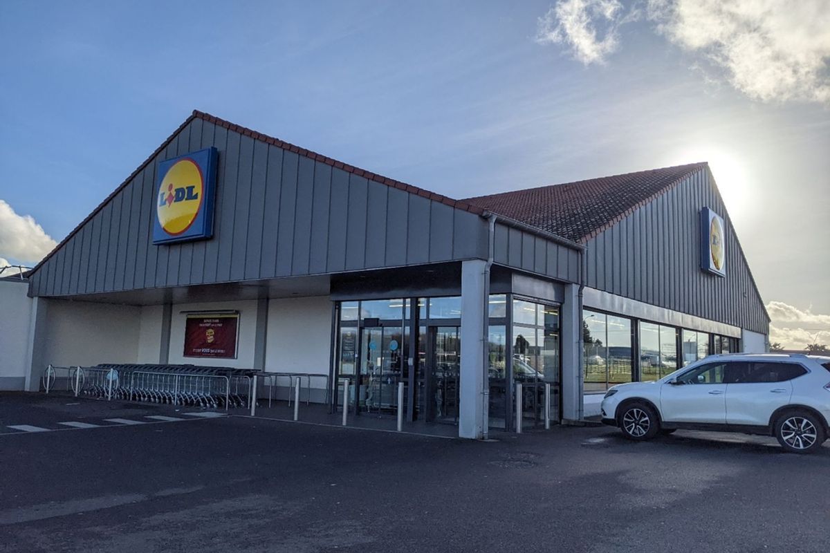 Ils avaient cambriolé plusieurs Lidl, dont celui de Saint-Florent-sur-Cher : quatre ans de ...