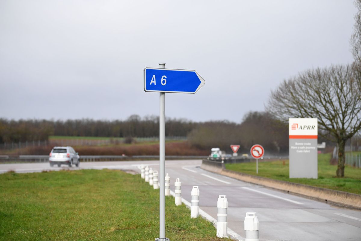 L'autoroute A6 en chantier aussi du côté de Sépeaux, où la circulation ...