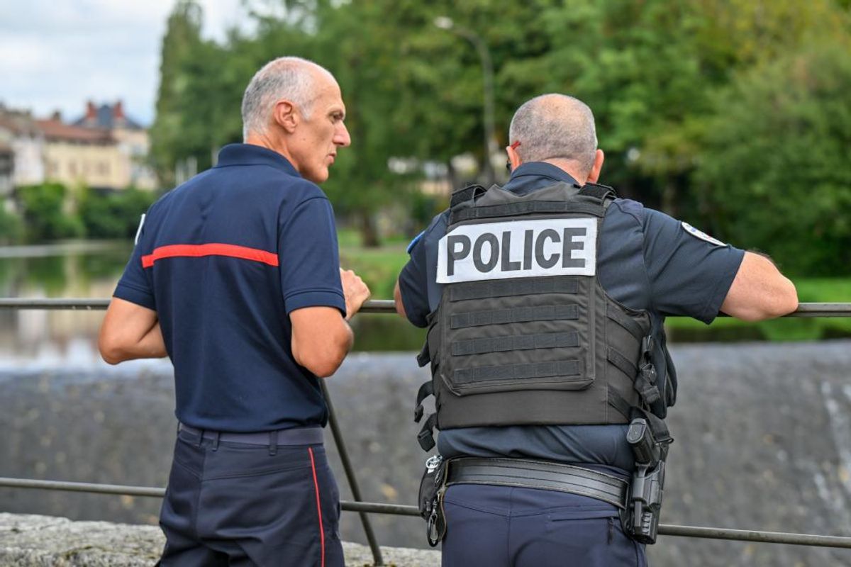 Deux voitures se percutent sur un rond-point à Aurillac : trois ...