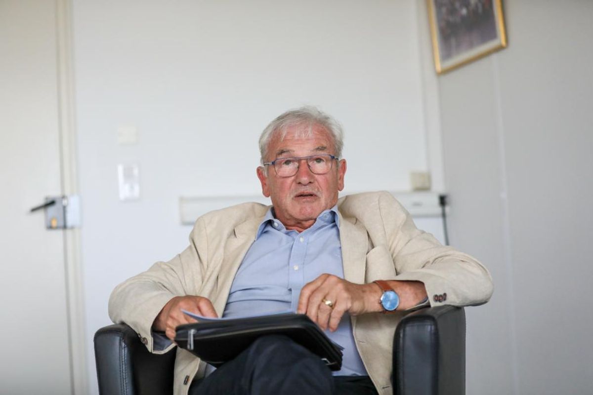 Plusieurs plaintes déposées contre le député d'extrême-droite Daniel ...