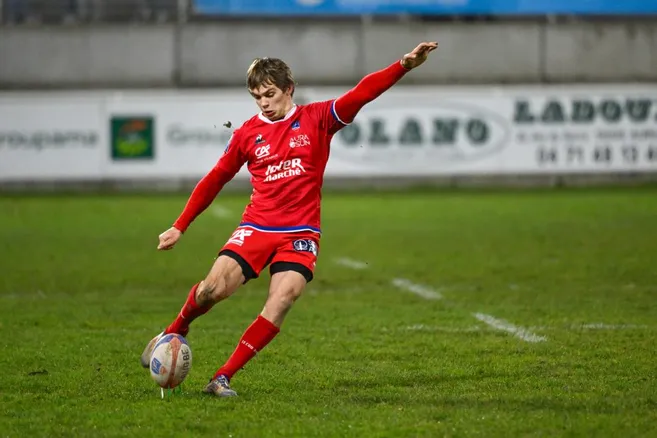 Ugo Seunes, l'ancien ouvreur du Stade Aurillacois, appelé en équipe de ...