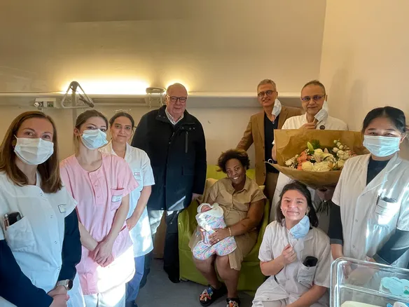 À 3 heures du matin, Ambre est devenue le premier bébé de l'année né à ...