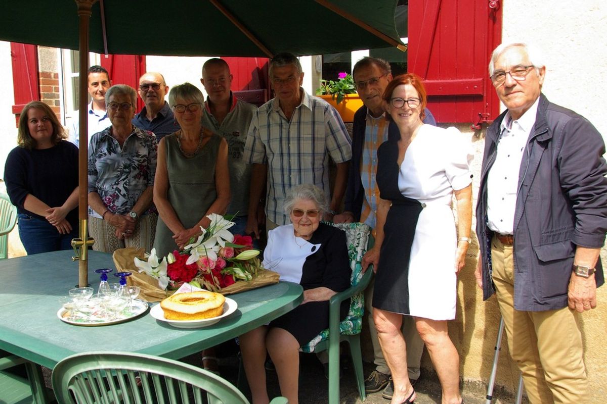 DUN LES PLACES. Renée Joubert, une première Dunoise centenaire du ...