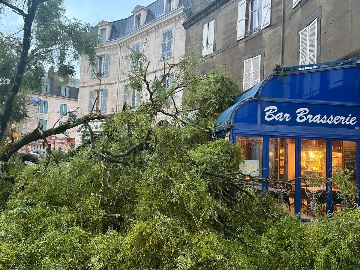 Tempête Benjamin : un mort en Corse, 38.000 foyers encore privés d ...