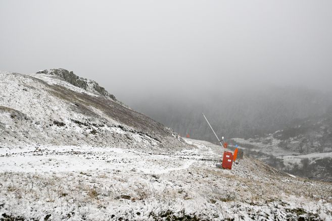 Les premières neiges sont tombées sur les monts du Cantal - La Montagne