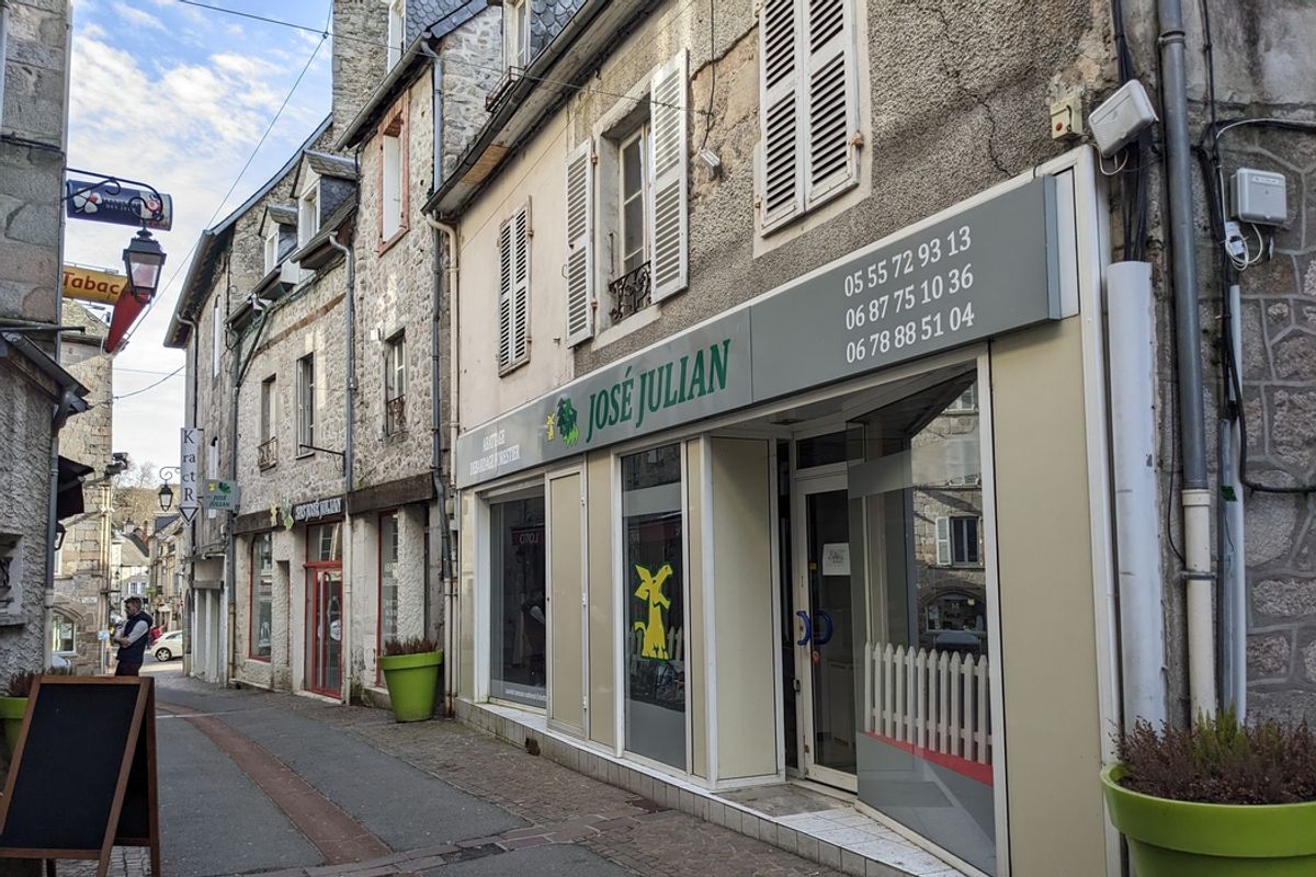 Quel nom les Ussellois imaginent-ils pour le local alternatif de la ...