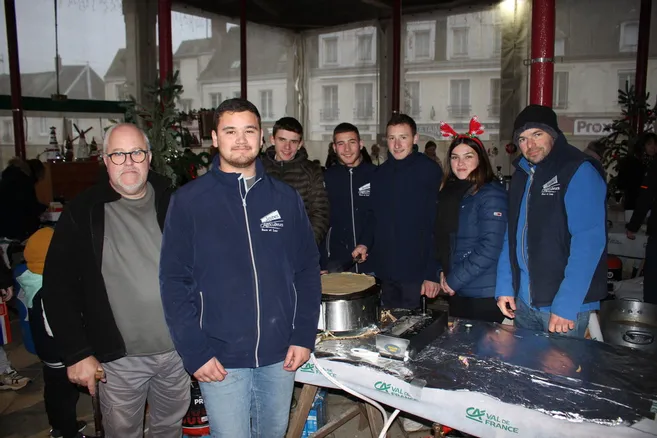 Le marché de Noël a grouillé de monde - L’Écho Républicain