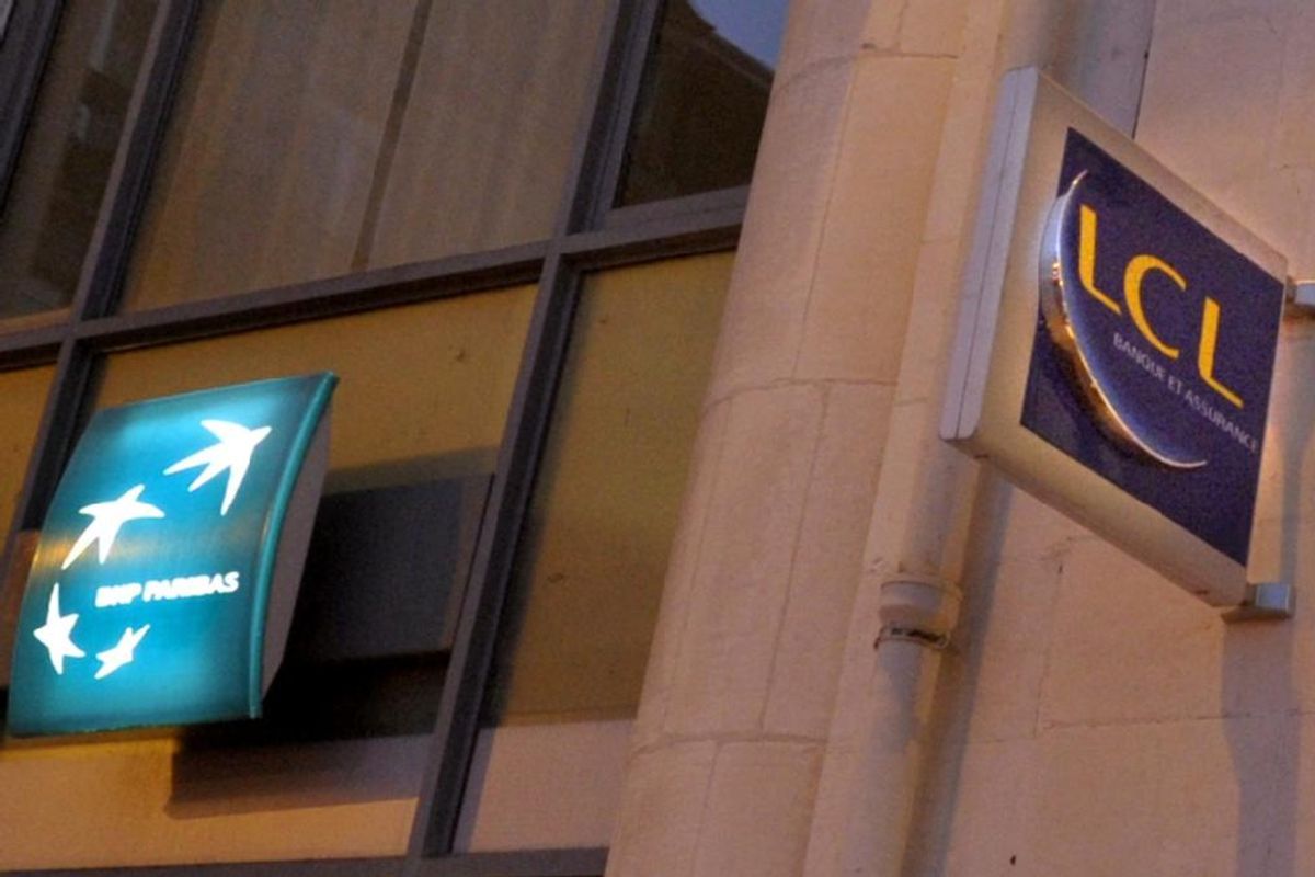 "Zéro communication, c’est inadmissible" : près de 30.000 clients LCL n ...