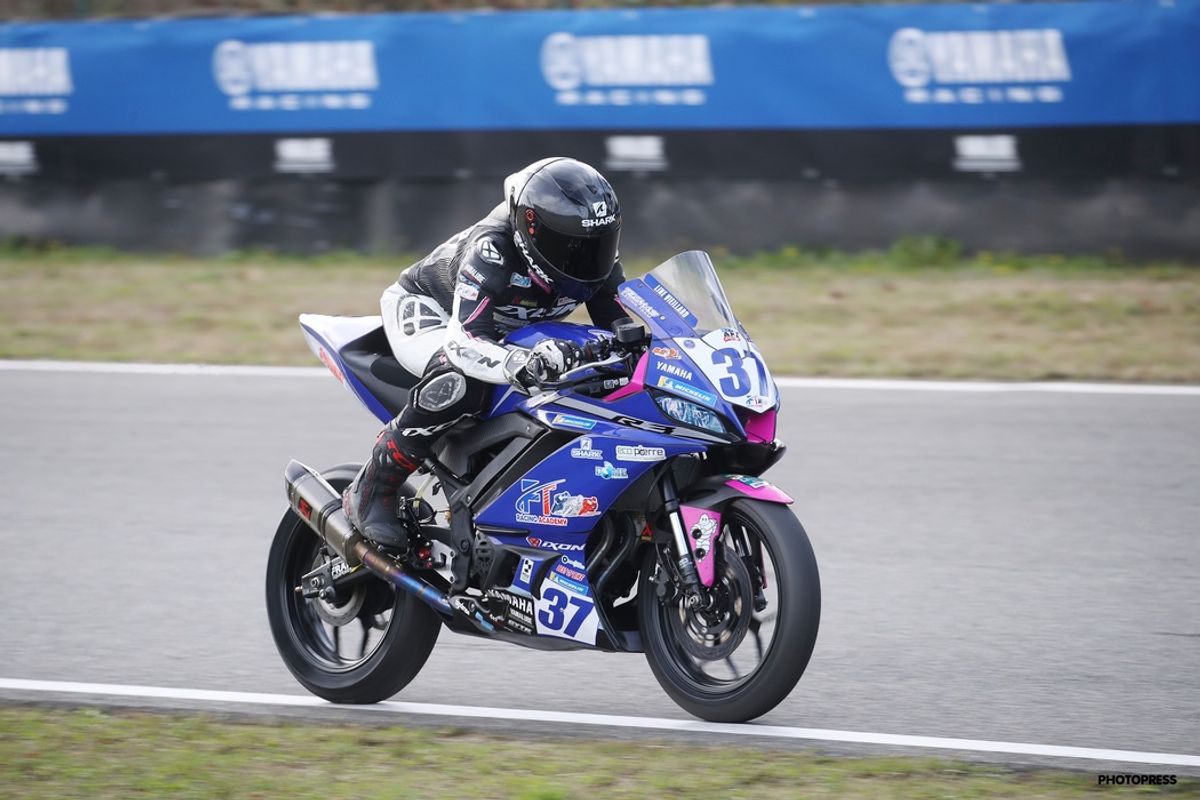 Le bon retour en piste de Line Vieillard en Supersport 300 - La Montagne