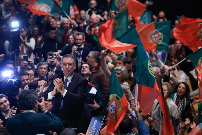 Qui est António José Seguro, le nouveau président socialiste du ...