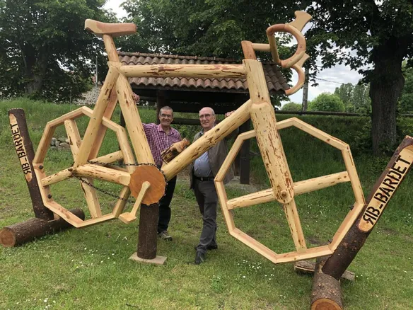 Il sculpte un vélo de 200 kilos pour saluer le passage du Tour en Haute ...