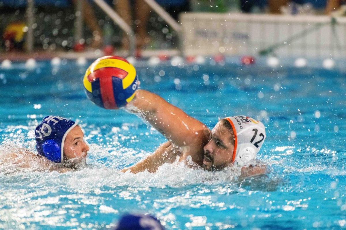Water-polo (NM1) : Moulins confirme ses progrès, mais ne gagne toujours ...