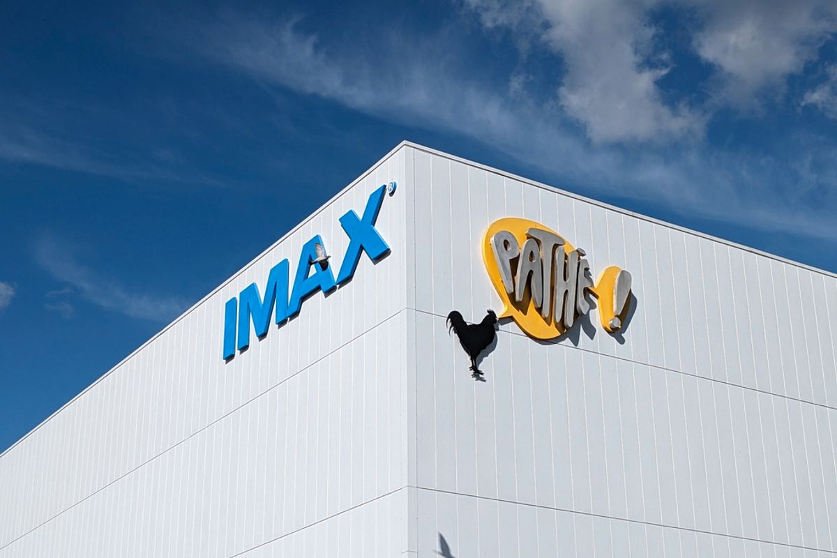 Des problèmes avec l'écran Imax du Pathé de Saran : la toile devrait ...