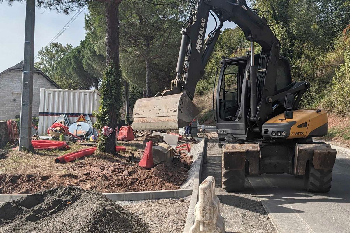 Pourquoi le boulevard Roger-Combe, au bas du quartier de Rivet, est-il ...