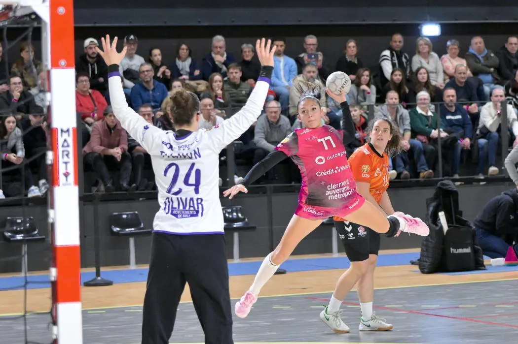 Handball (D2 féminine) : le HBCAM 63 sécurise son effectif avec trois ...