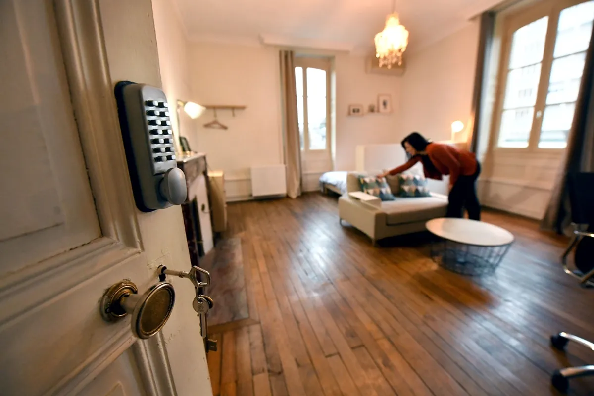 Louer une chambre ou une tondeuse, faire le tri dans ses placards ...