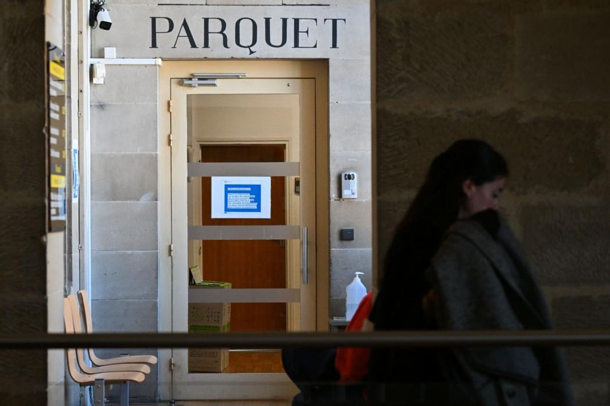 Elle était accusée d'avoir empoisonné ses filles avec des médicaments ...