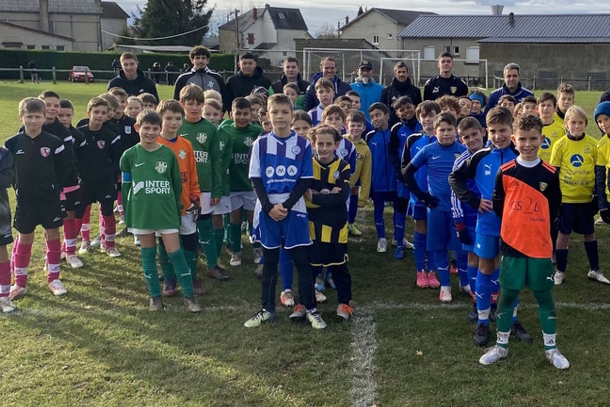 SAINT GERVAIS D AUVERGNE. Les jeunes de l’USG foot sur les terrains ...