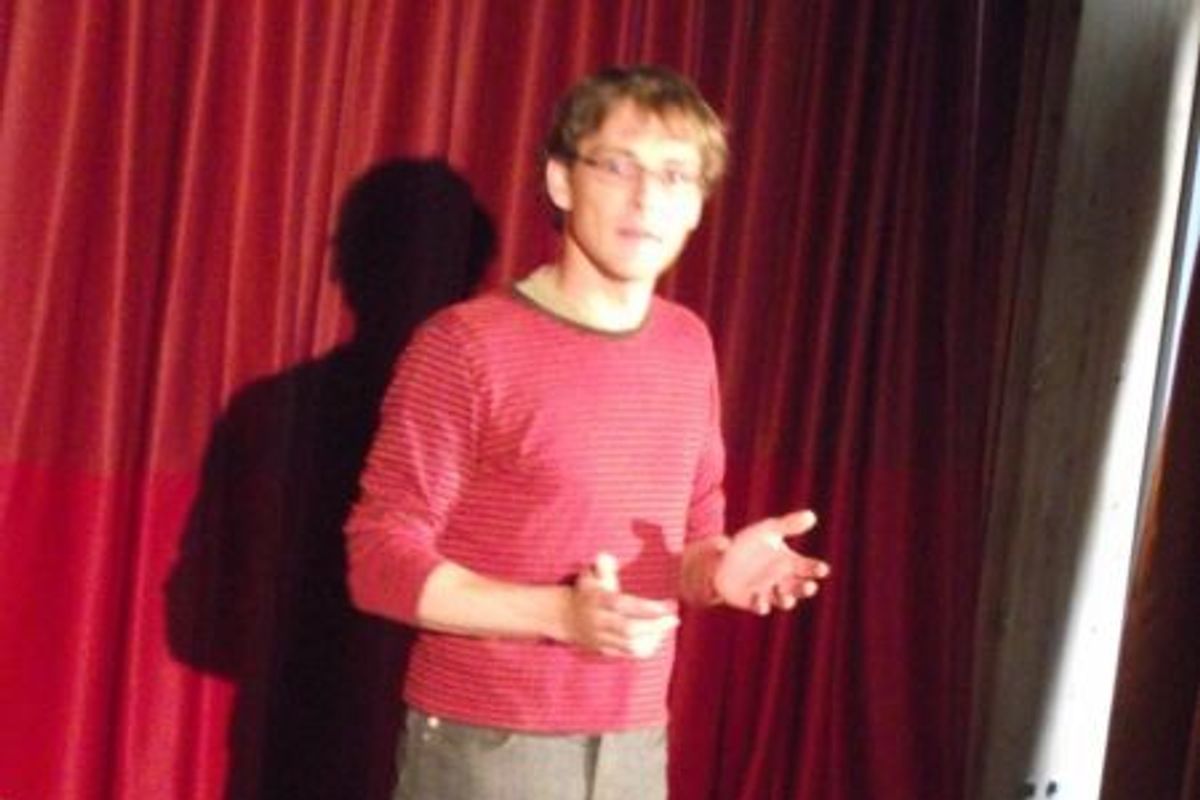 ANZEME. Le slam grinçant de Thomas Suel à Anzême - La Montagne