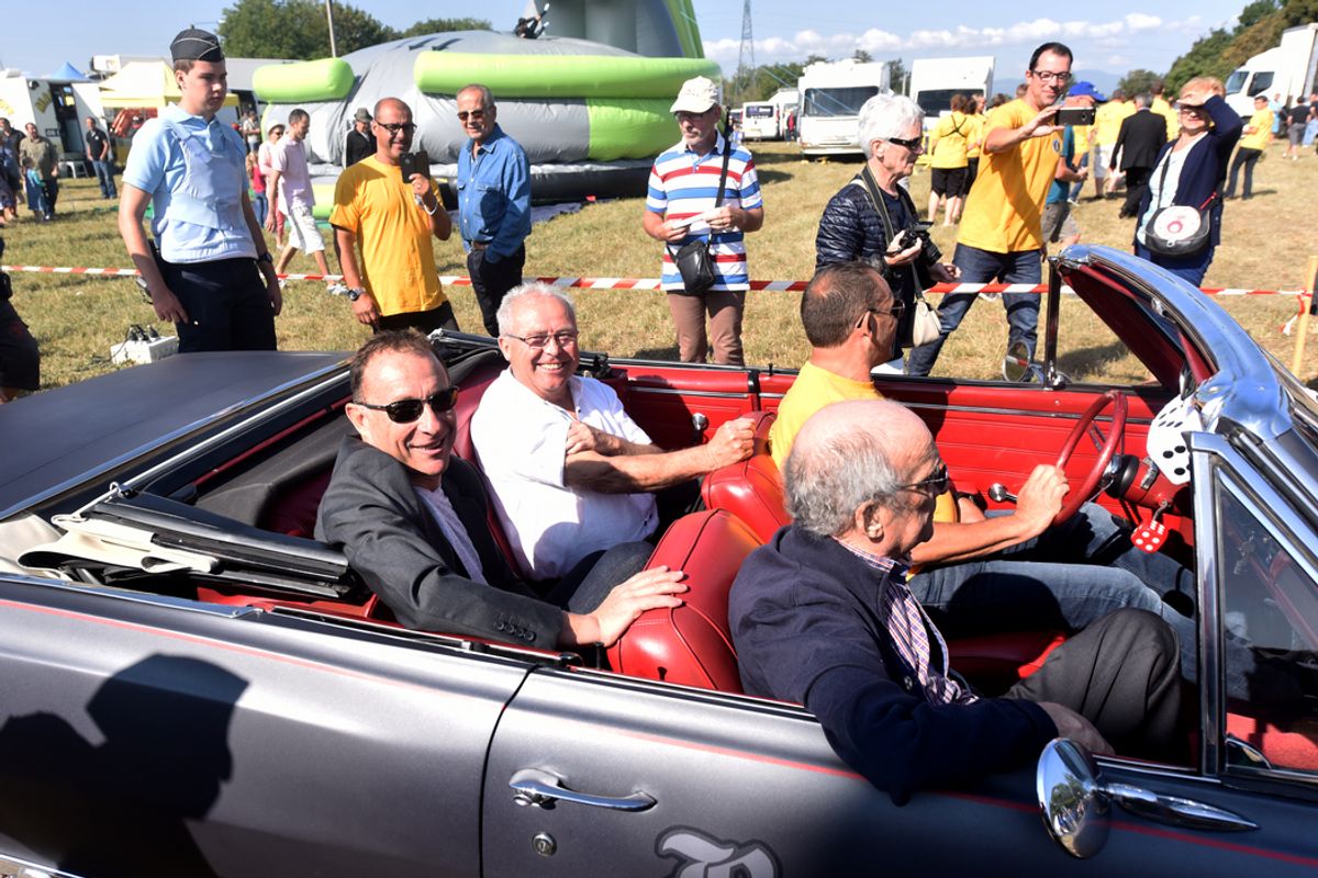 Jean-Pierre Papin accueilli dans la liesse à la foire de Chignat (Puy ...