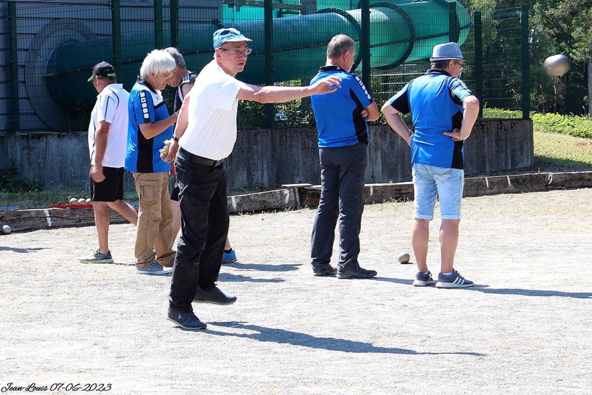 SAINT GEORGES DE MONS. La section boule lyonnaise recrute - La Montagne