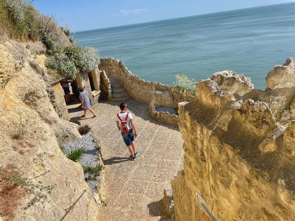 Découvrez les villages de l'estuaire de la Gironde avec Meschers-sur ...