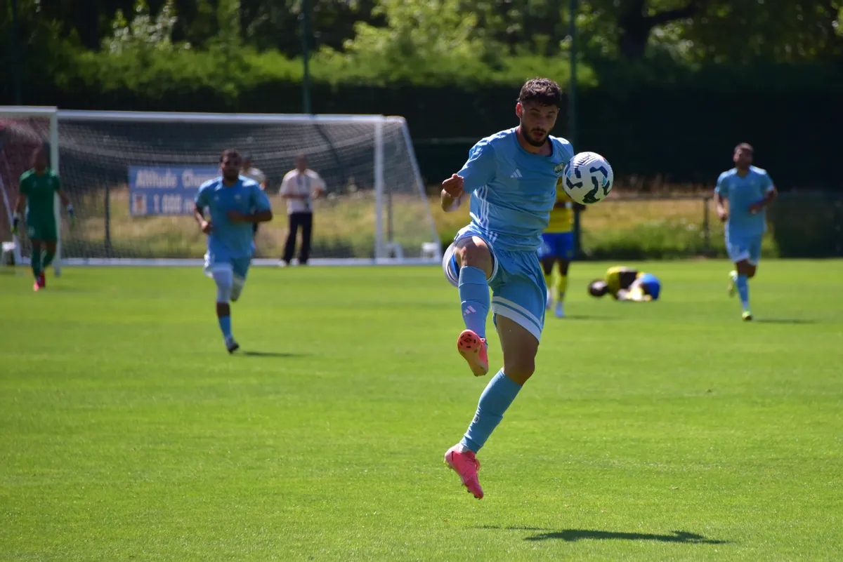 National : Le Puy Foot convaincant face à Sochaux au Chambon-sur-Lignon ...