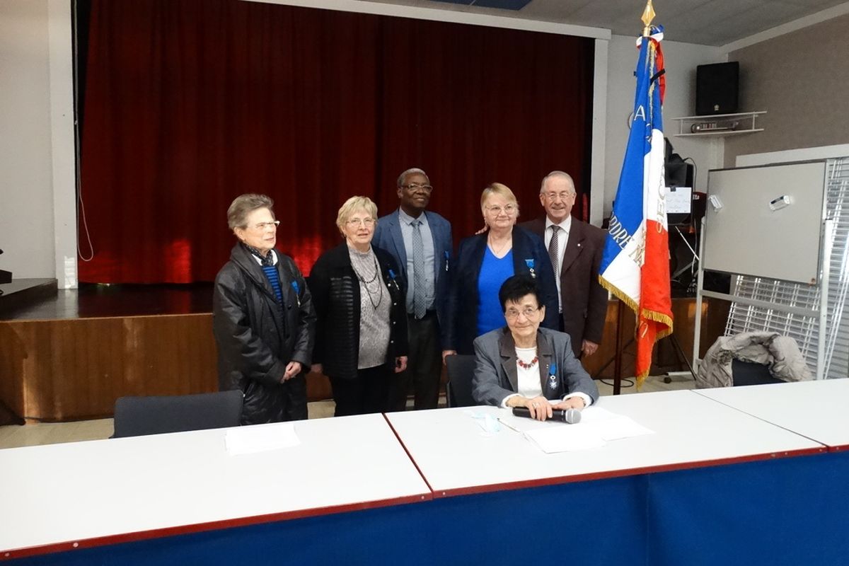 BOURGES. Simone Gestat nommée chevalier dans l’ordre du Mérite - Le ...